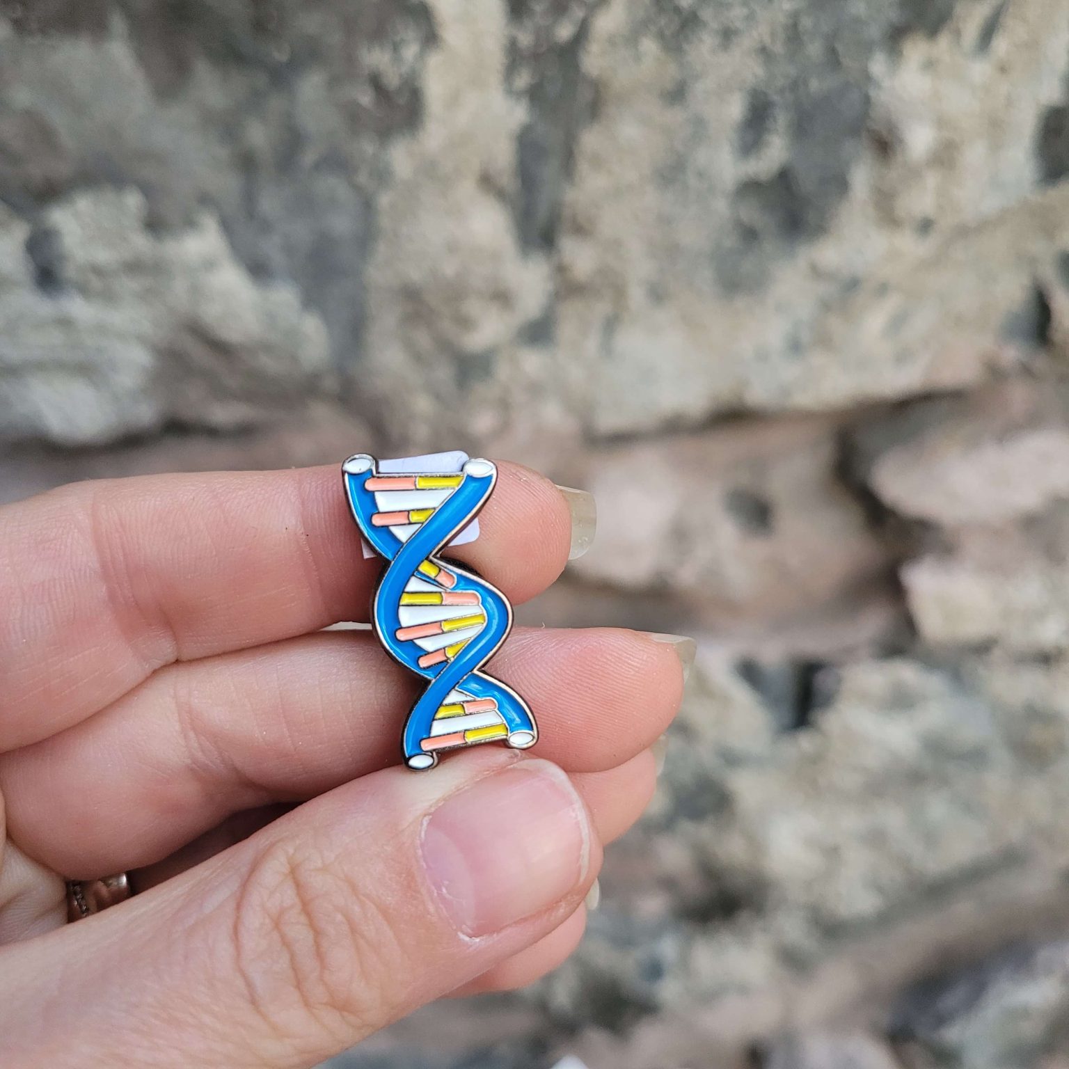 Mavi mineli mini dna sarmalı kimya kimyager genetik rozet - Akceylan ...